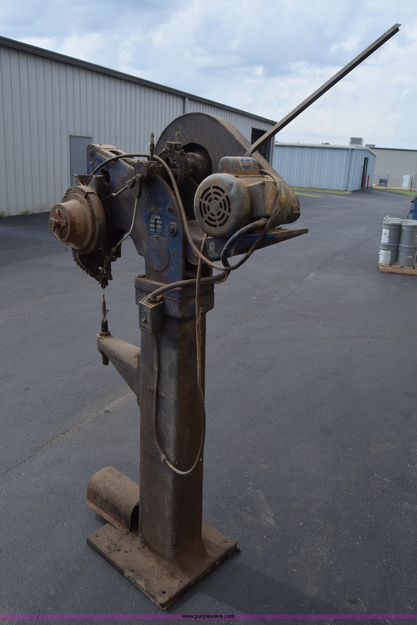 Chicago rivet machine in Wichita, KS | Item AR9536 sold | Purple Wave