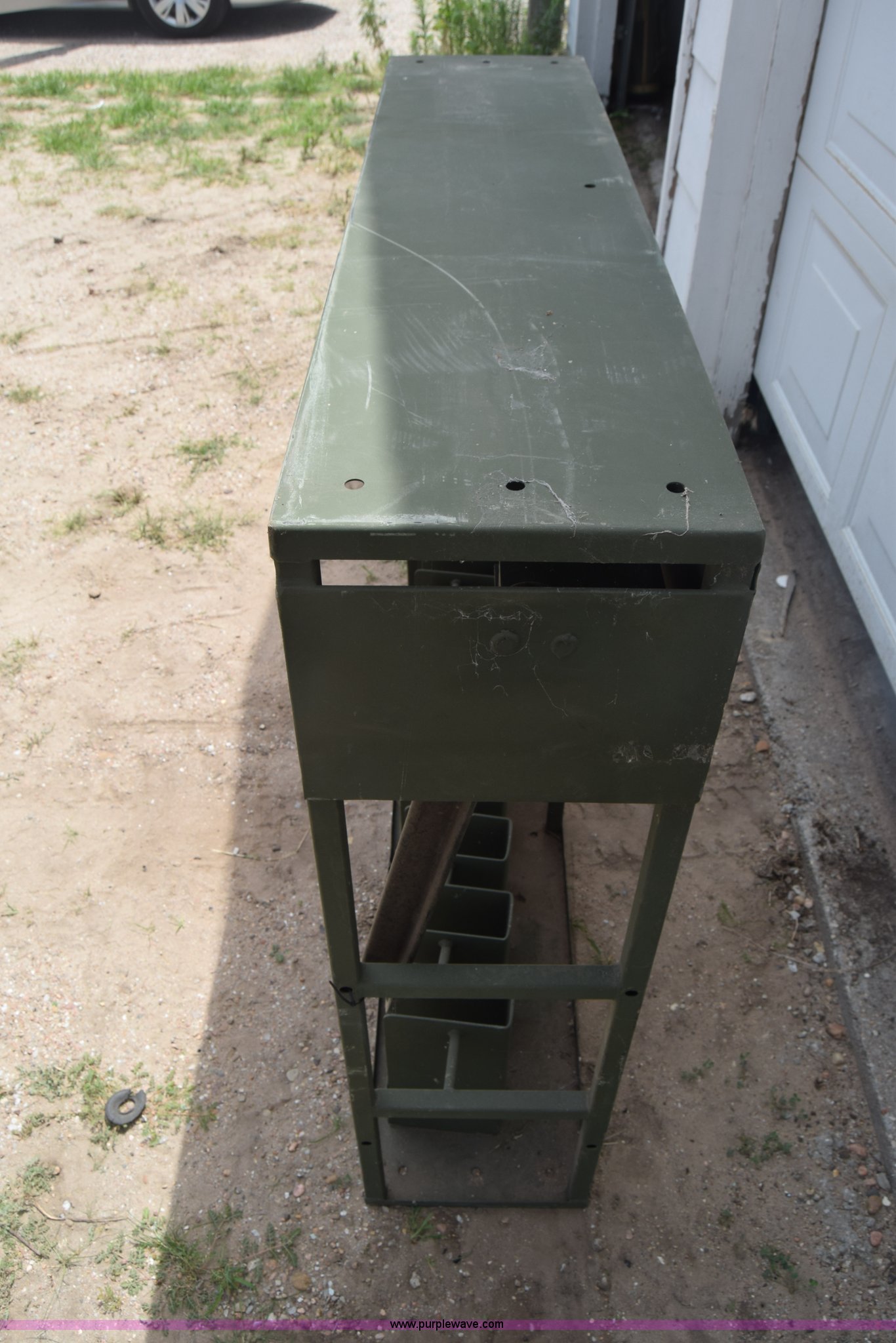 Military gun rack in Hutchinson, KS | Item CB9251 sold | Purple Wave