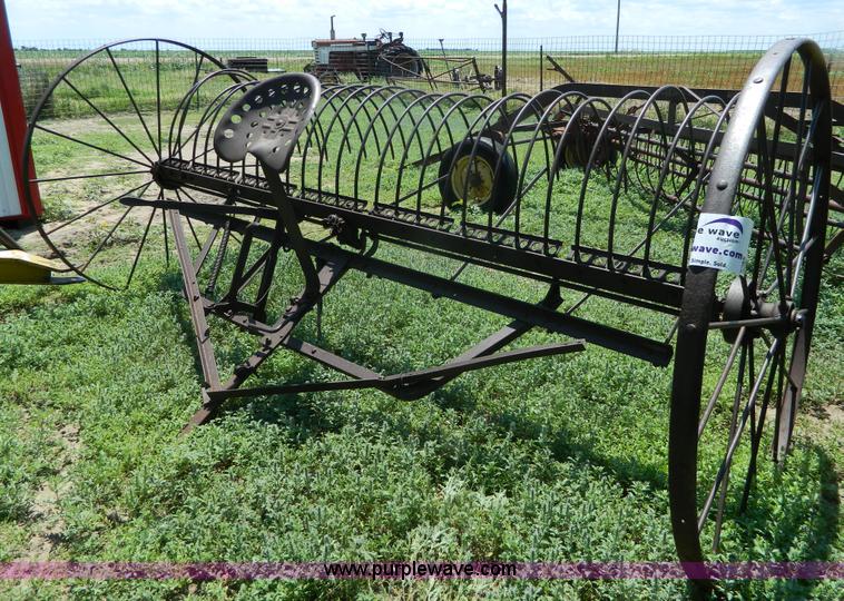 Sulky buck rake in Great Bend, KS | Item J8862 sold | Purple Wave