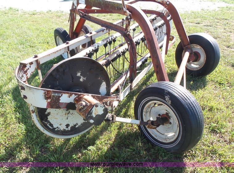 International 35 side delivery rake in Holton, KS | Item L4835 sold ...