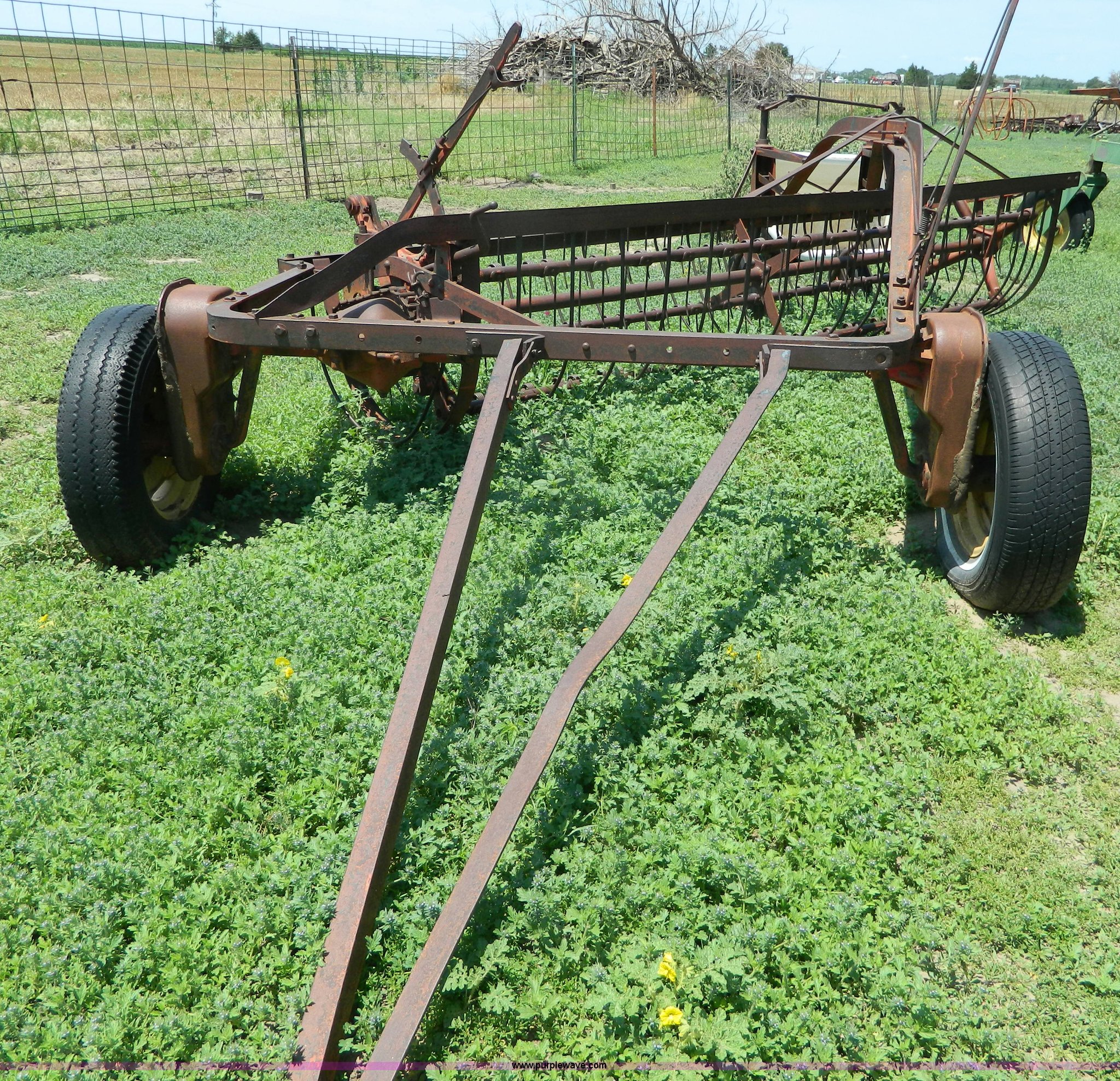 Massey-Harris 11 hay rake in Great Bend, KS | Item J8861 sold | Purple Wave