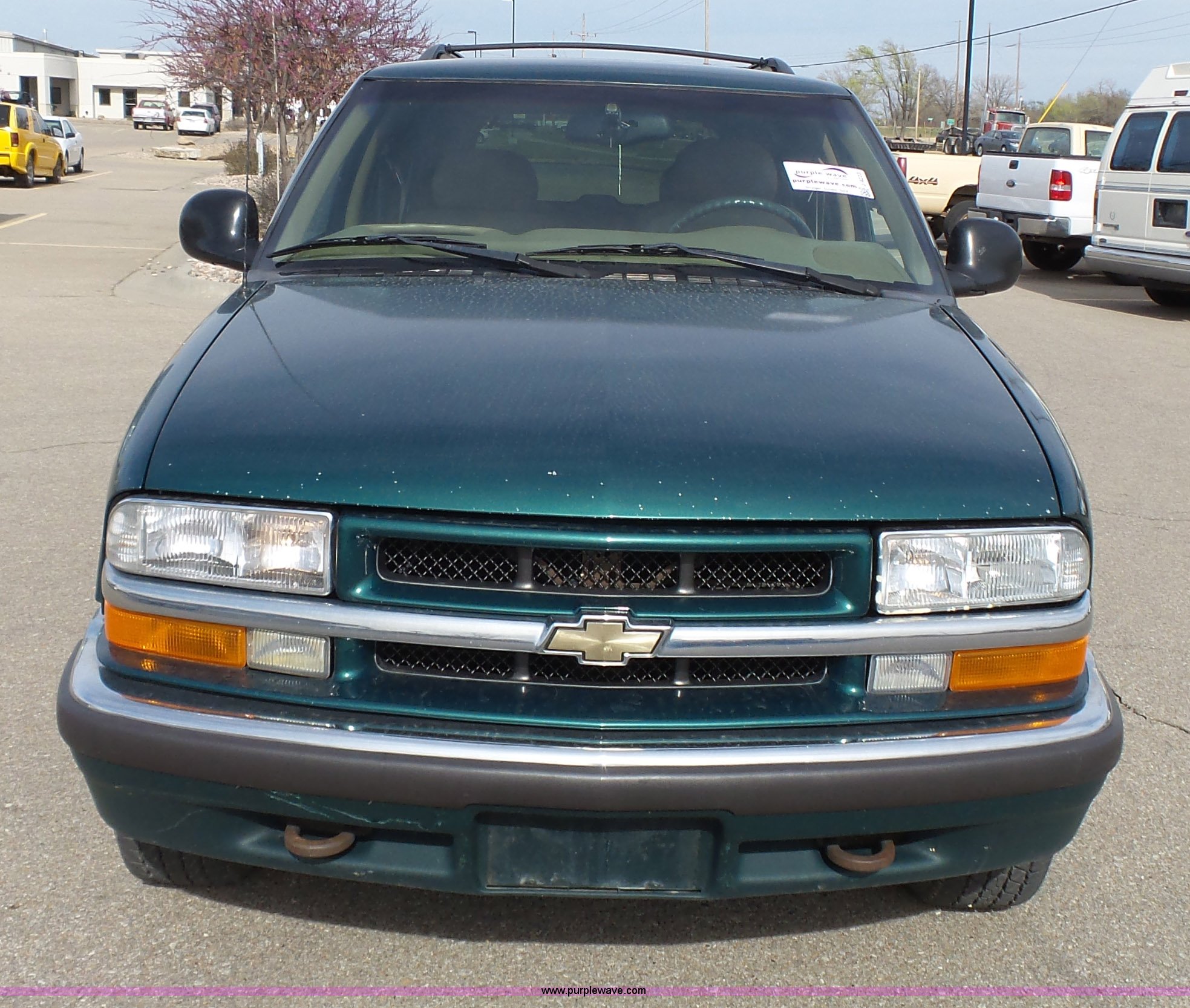1998 Chevrolet Blazer LT SUV in Shawnee, KS | Item J4223 sold | Purple Wave