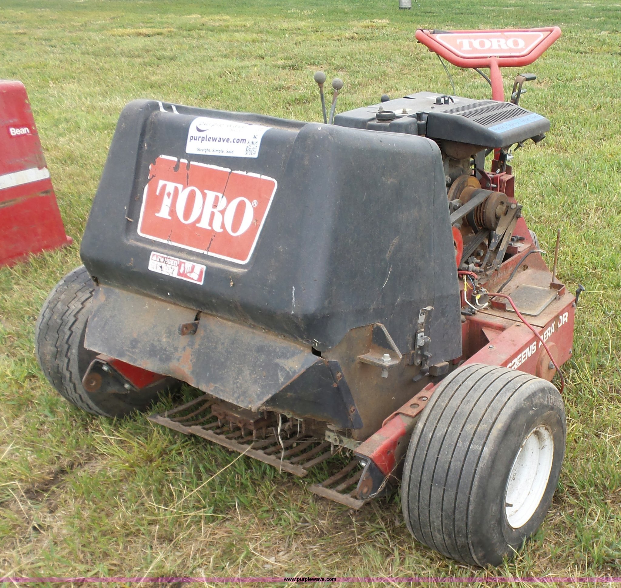 Toro Greens CG729 aerator in Abilene, KS | Item K3207 sold | Purple Wave
