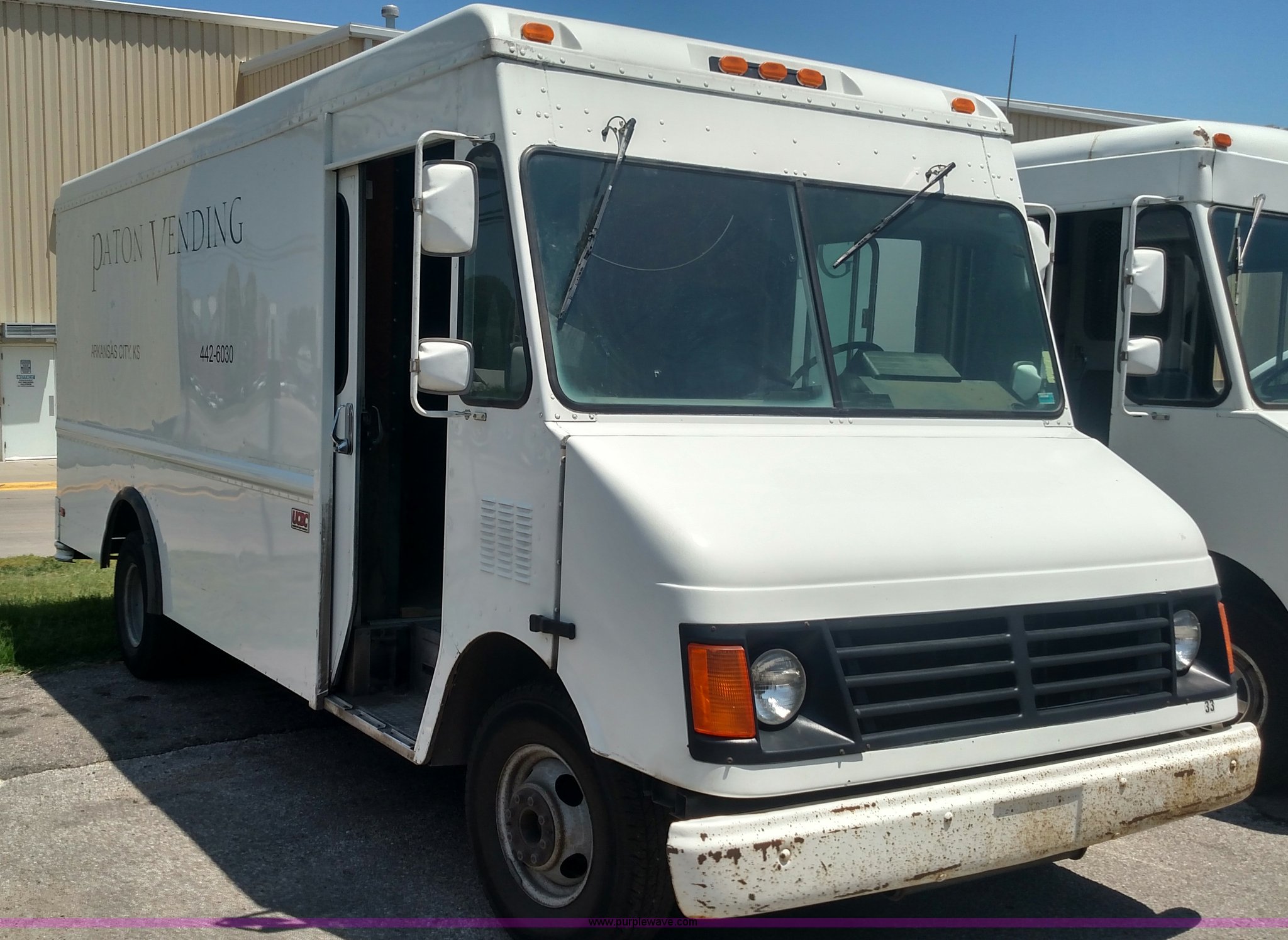 1997 Chevrolet P30 van in Arkansas City, KS | Item K3241 sold | Purple Wave