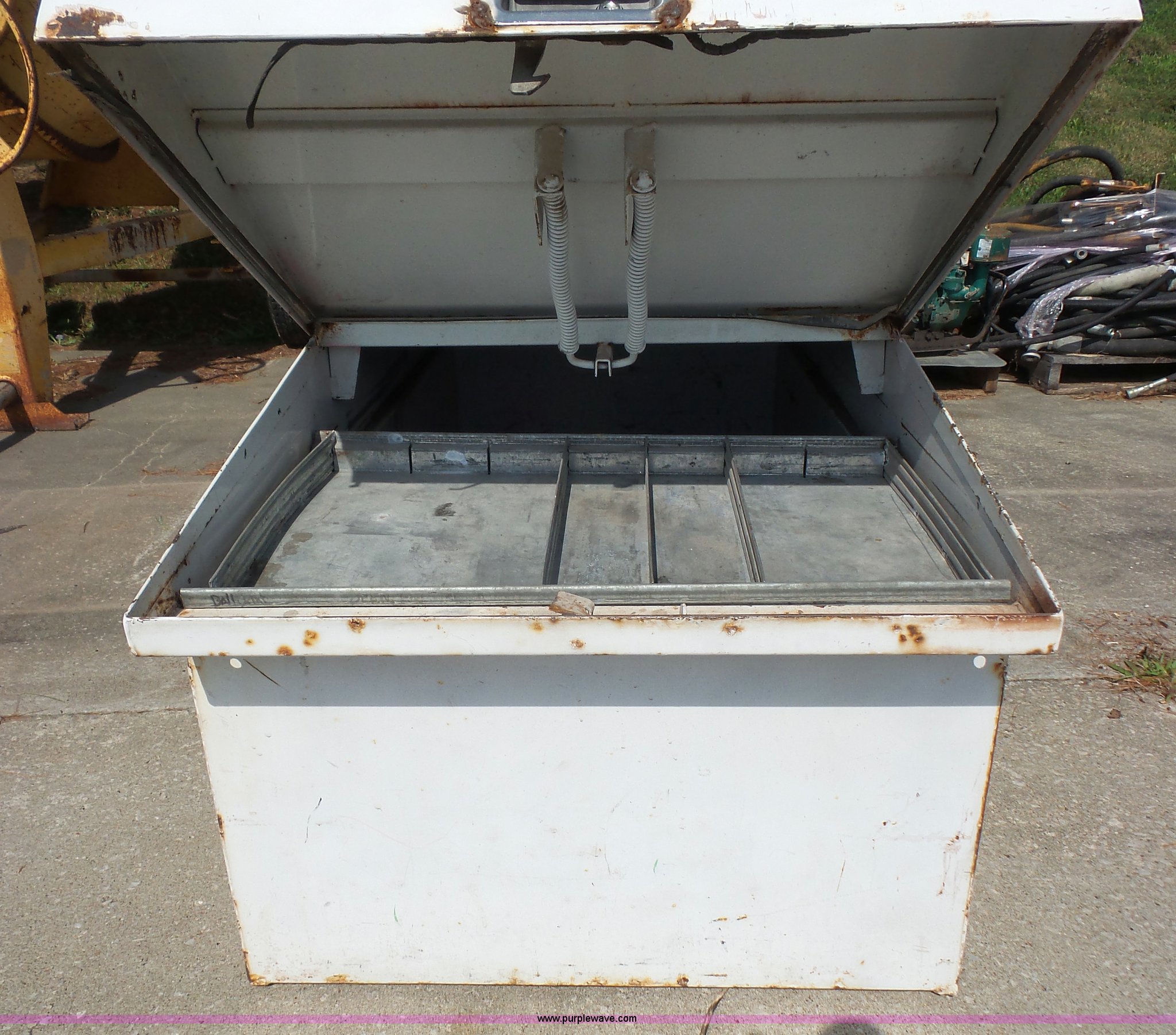 Rawson Koenig toolbox in St. Joseph, MO | Item BV9606 sold | Purple Wave
