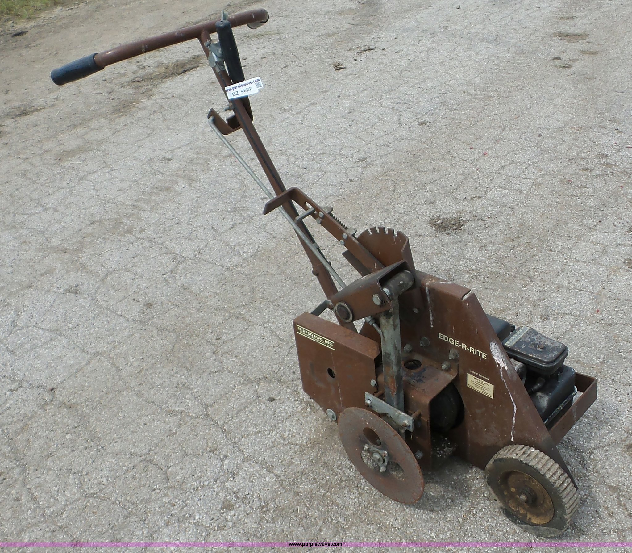 Turfco Edge-R-Rite N1821371 edger in Iola, KS | Item BZ9622 sold ...