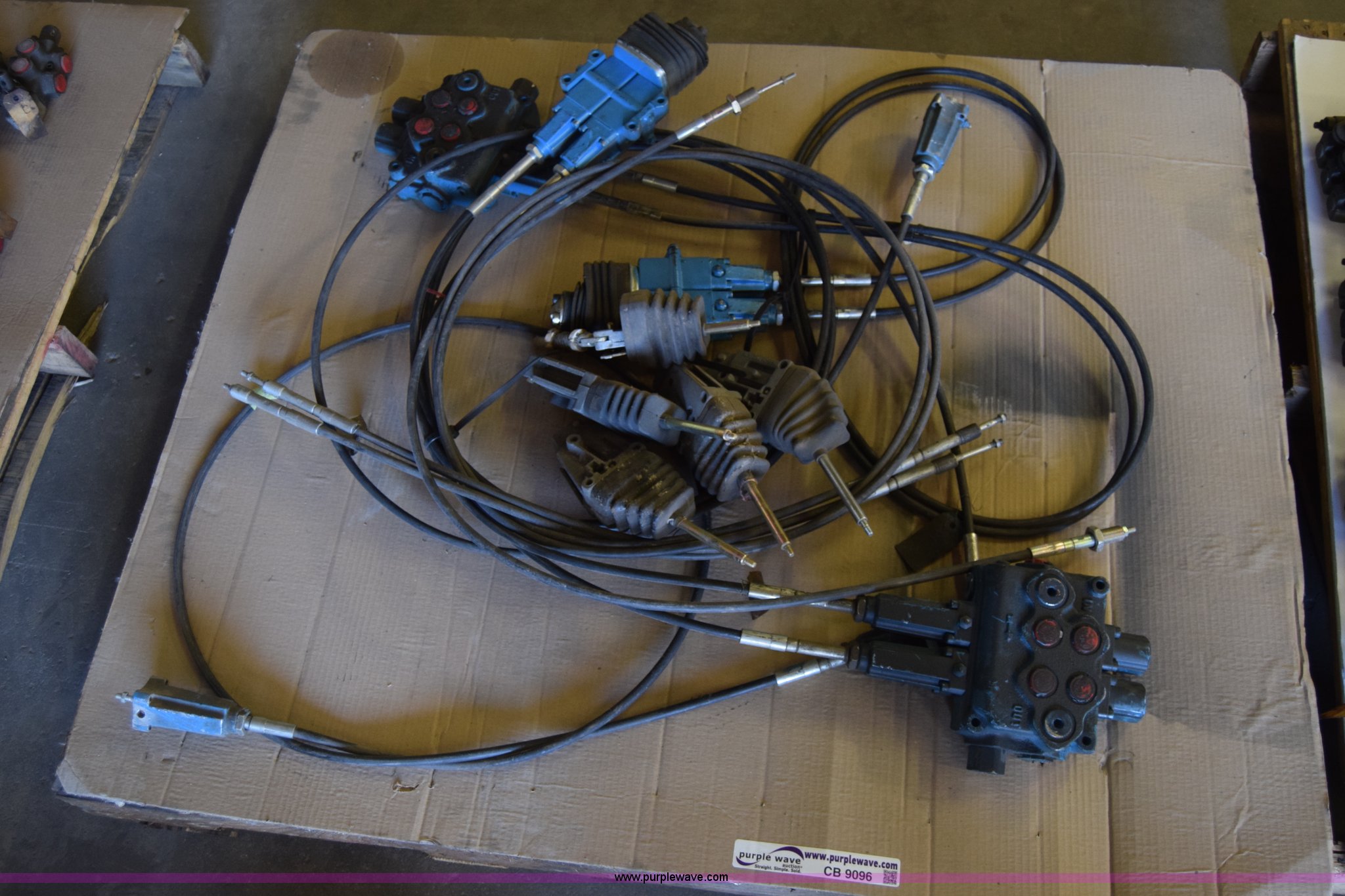 Straight Line control valve bodies in Hutchinson, KS | Item CB9096 sold ...