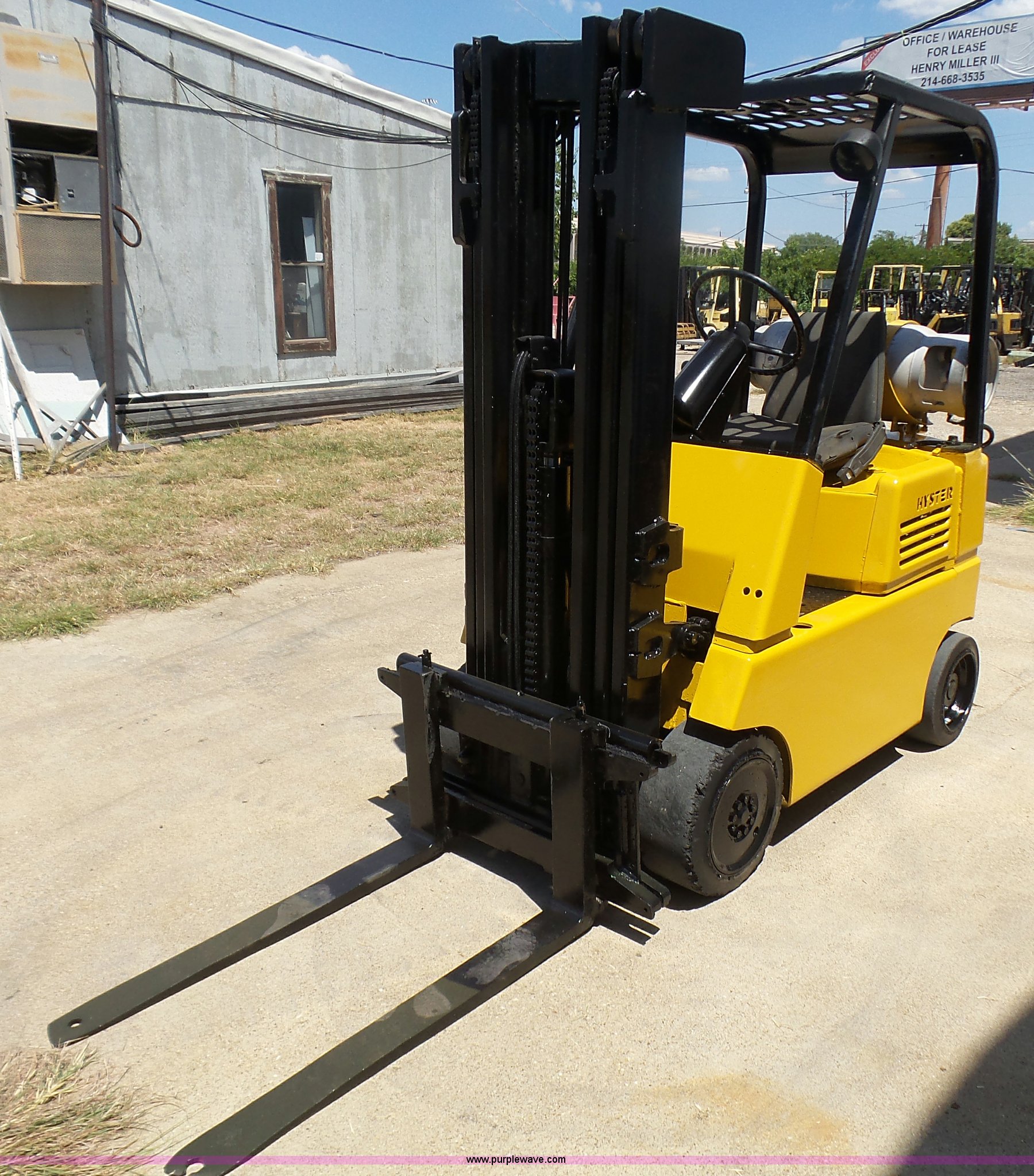 1986 Hyster S40 forklift in Irving, TX | Item L1575 sold | Purple Wave