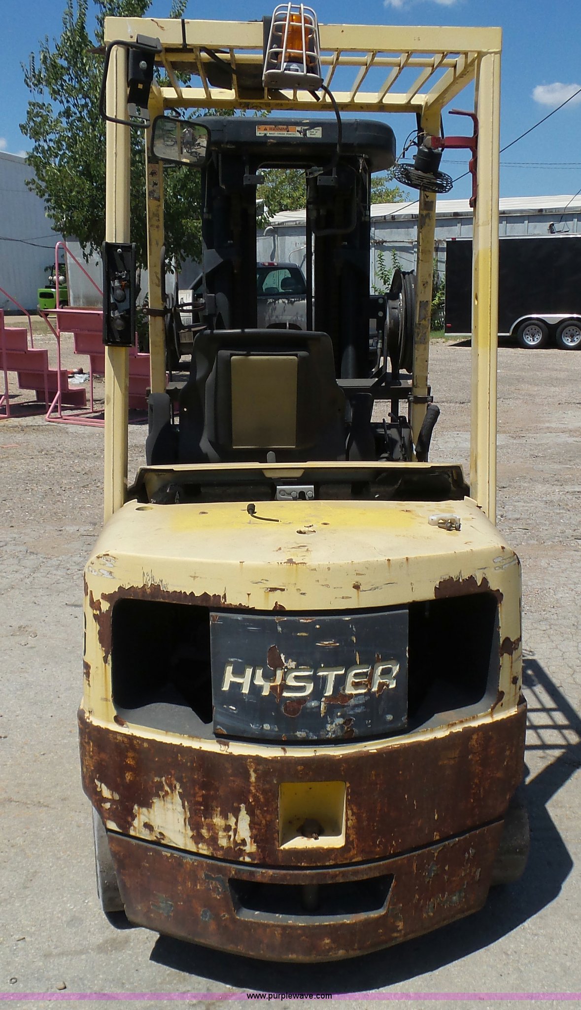 2003 Hyster S50 forklift in Irving, TX | Item L1576 sold | Purple Wave