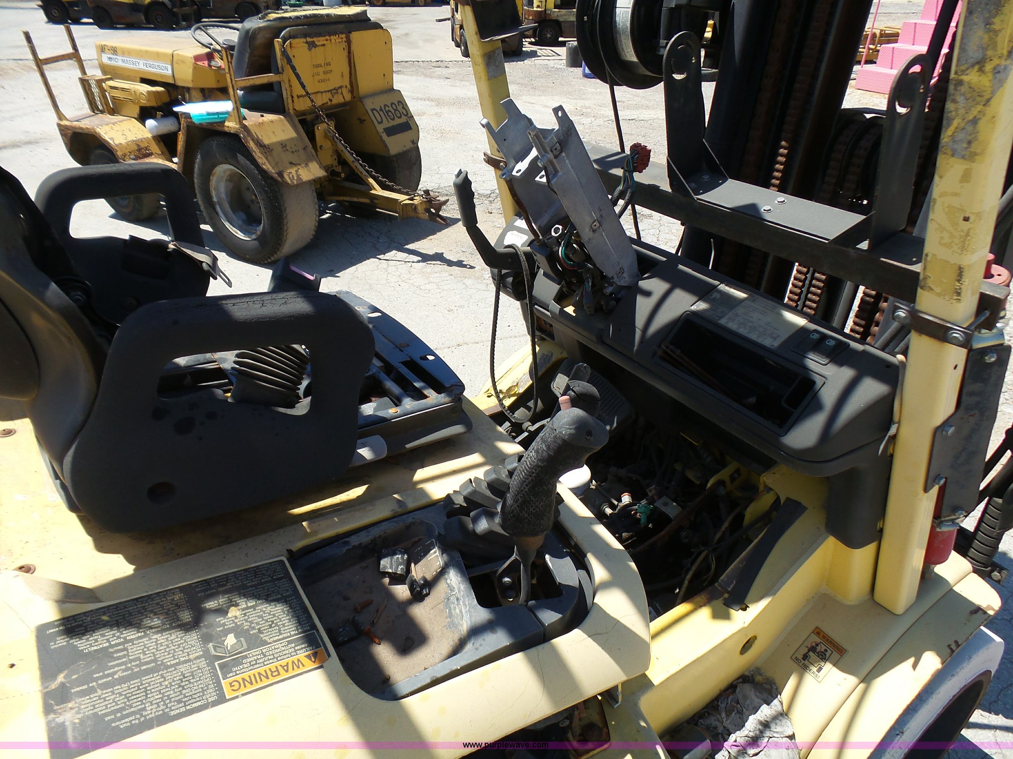 2003 Hyster S50 forklift in Irving, TX | Item L1576 sold | Purple Wave