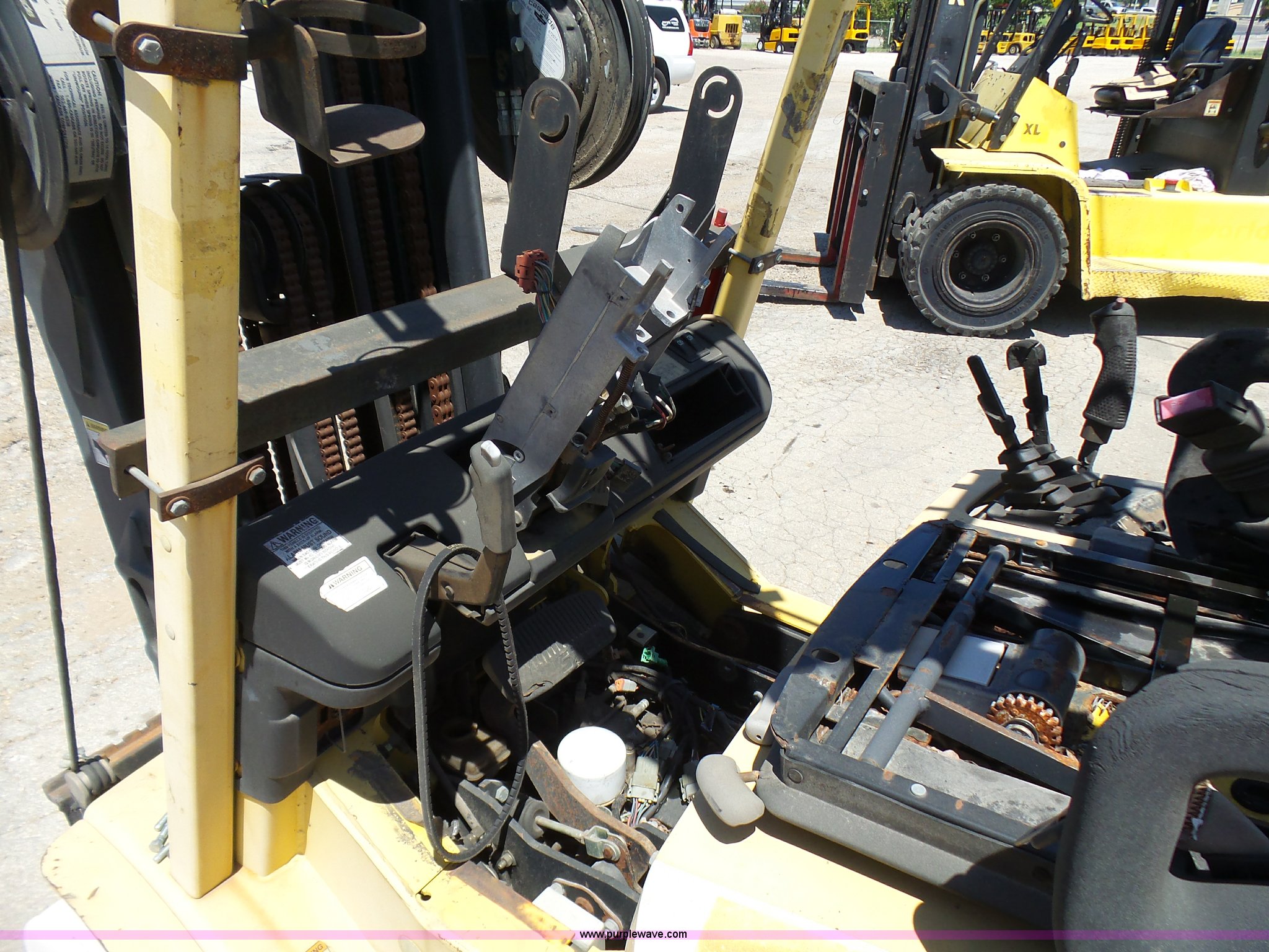 2003 Hyster S50 forklift in Irving, TX | Item L1576 sold | Purple Wave