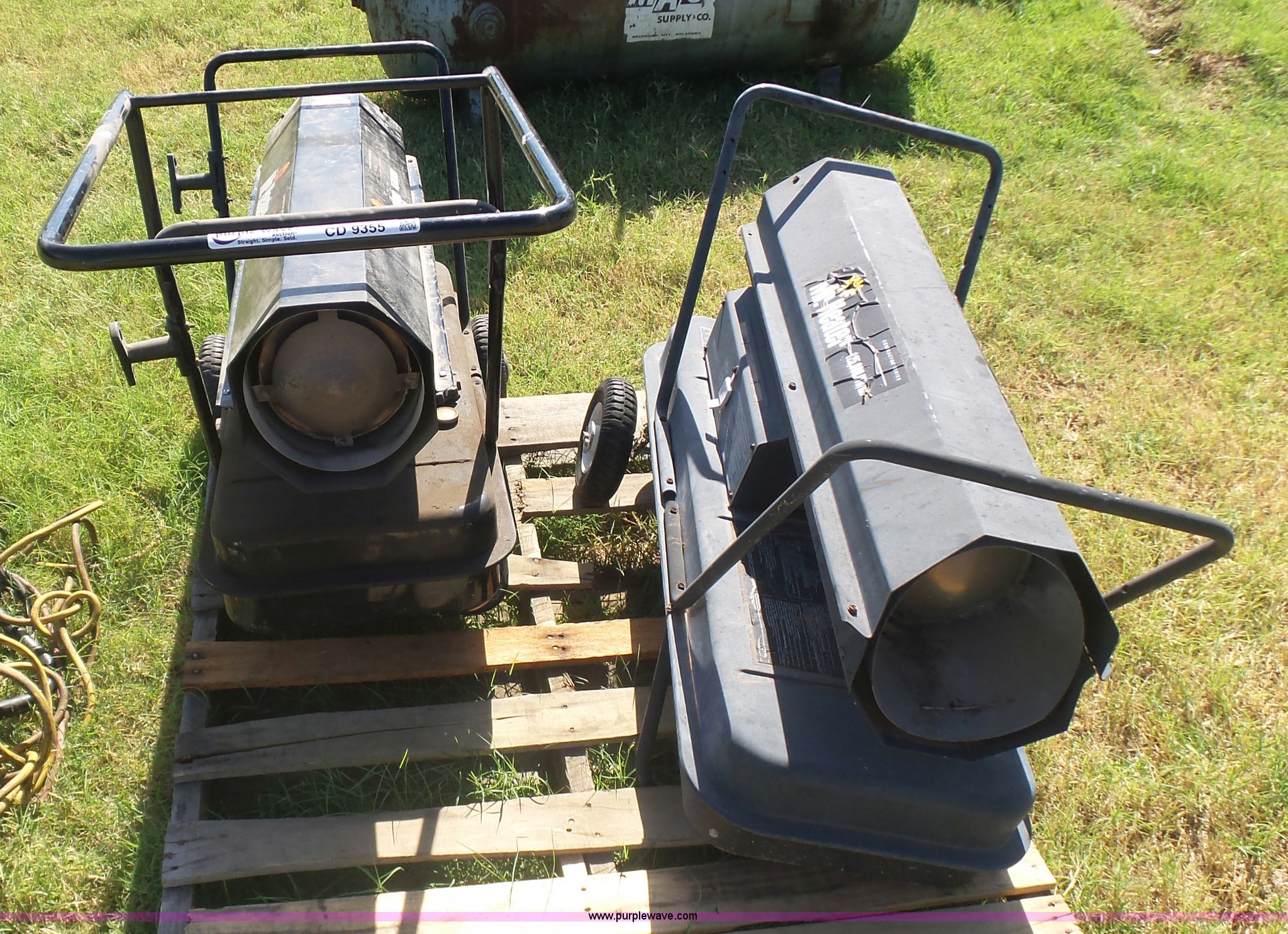 (2) Mr. Heater heaters in Woodward, OK | Item CD9355 sold | Purple Wave