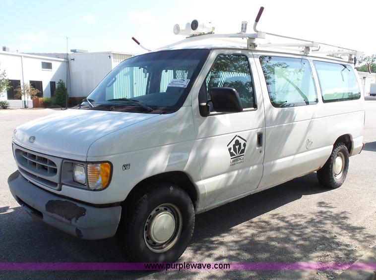 2002 Ford Econoline Wagon E150 XL van in Lawrence, KS | Item J4005 sold ...