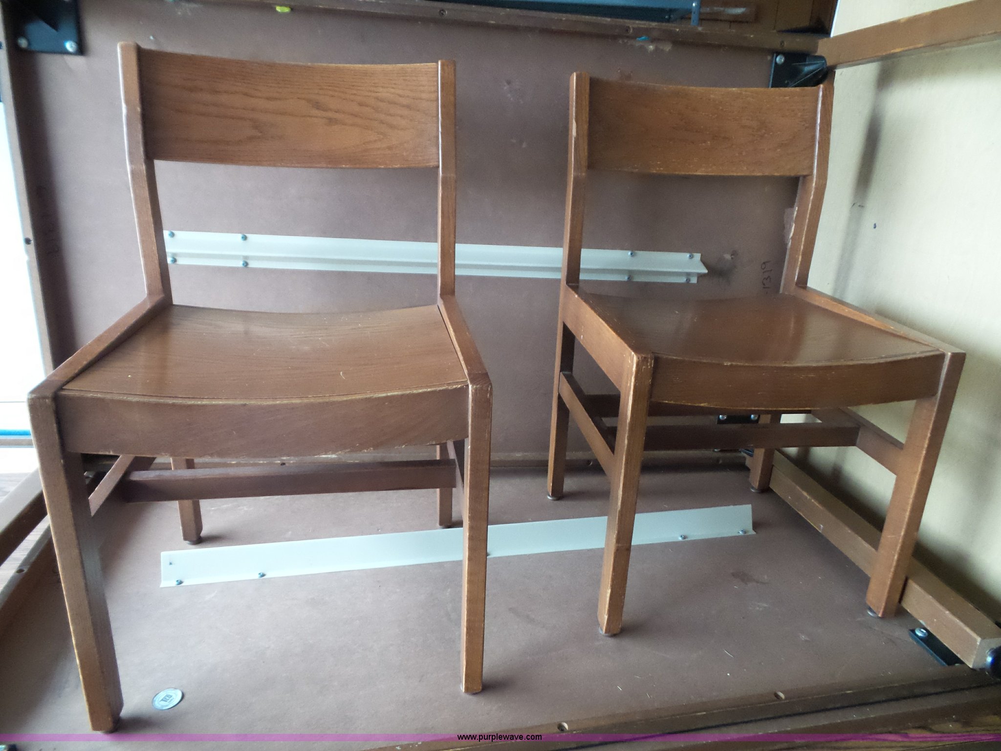 Furniture in Junction City, KS | Item CD9010 sold | Purple Wave