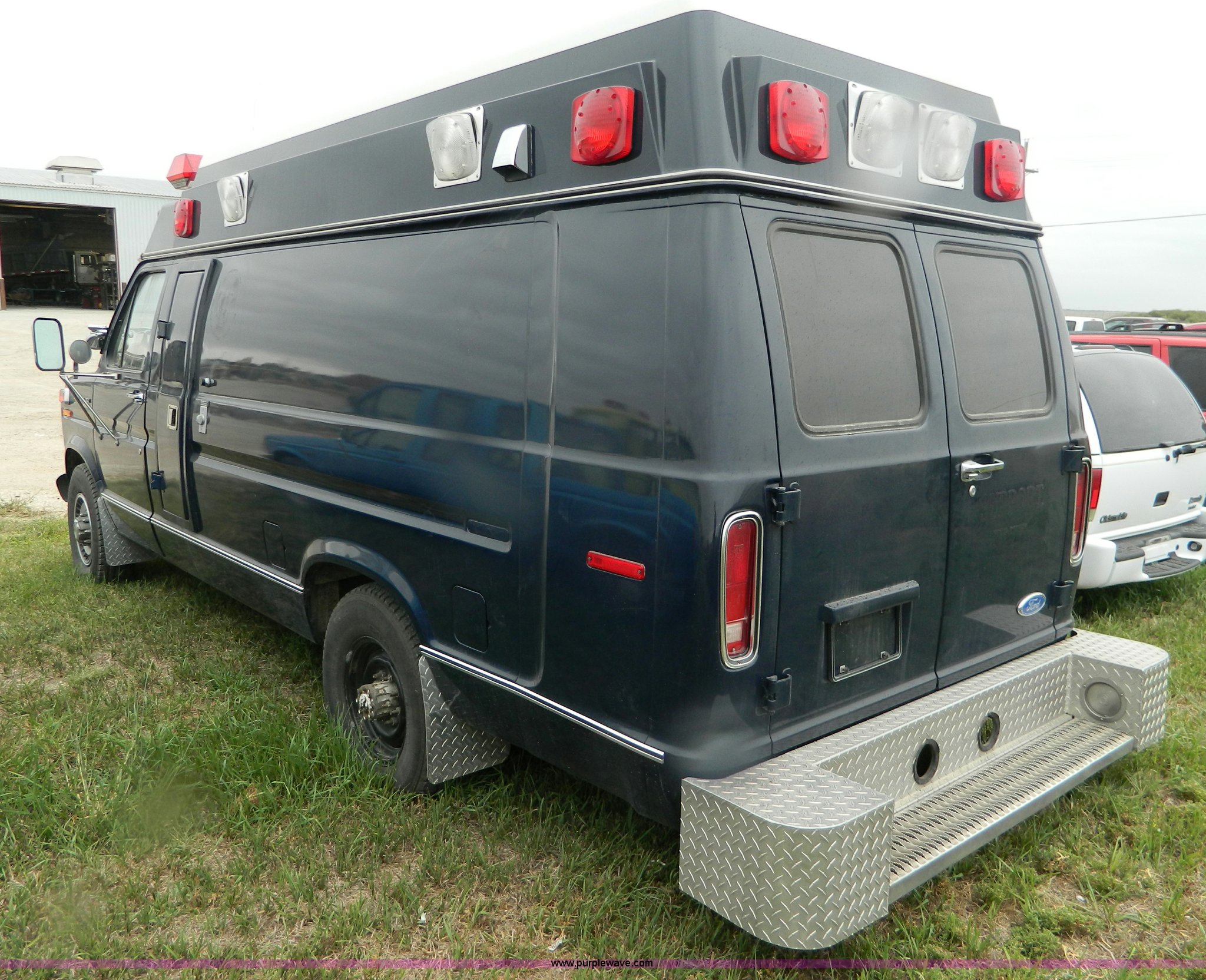 1989 Ford Econoline E350 Super ambulance in Hays, KS | Item J5100 sold ...