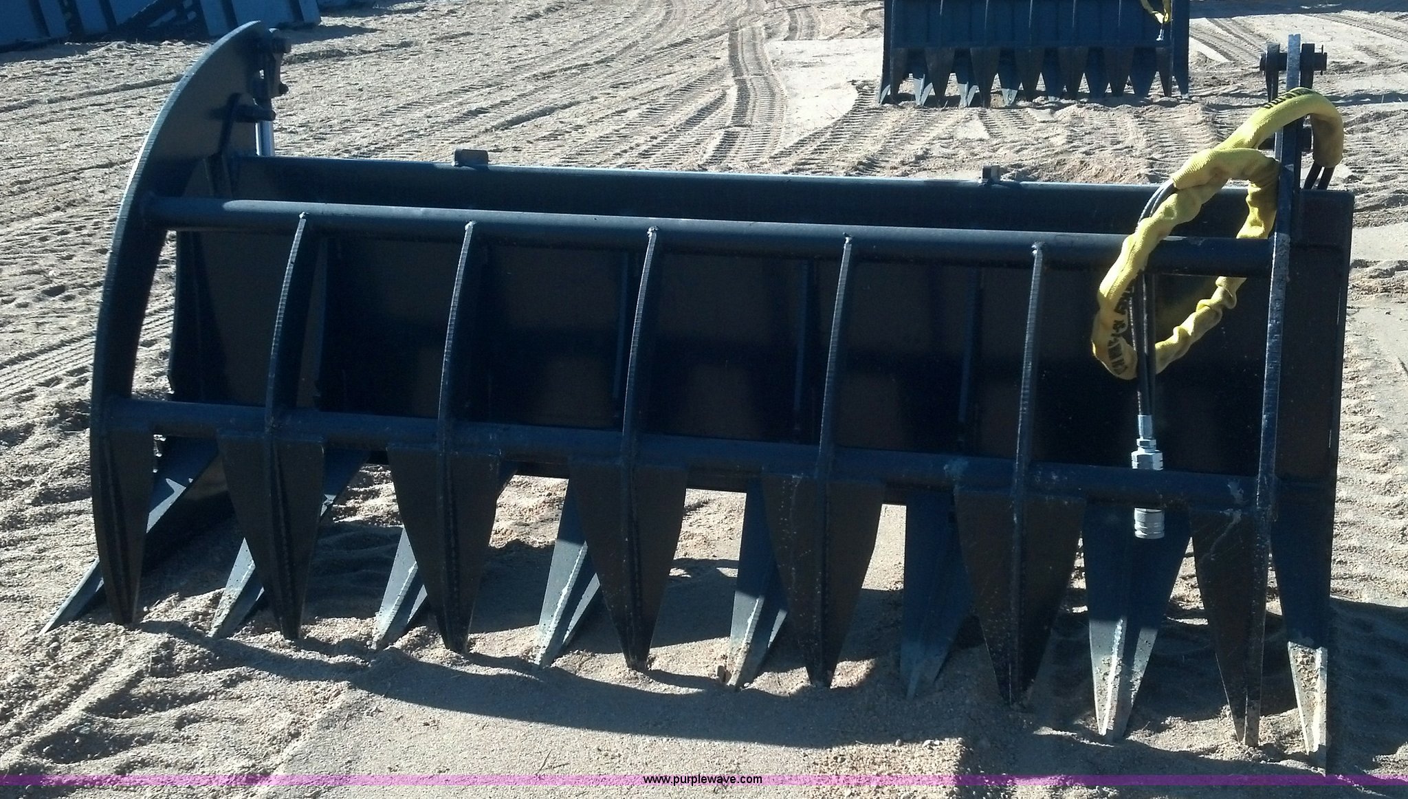 72" E-series root rake grapple in Newton, KS | Item F1770 sold | Purple Wave