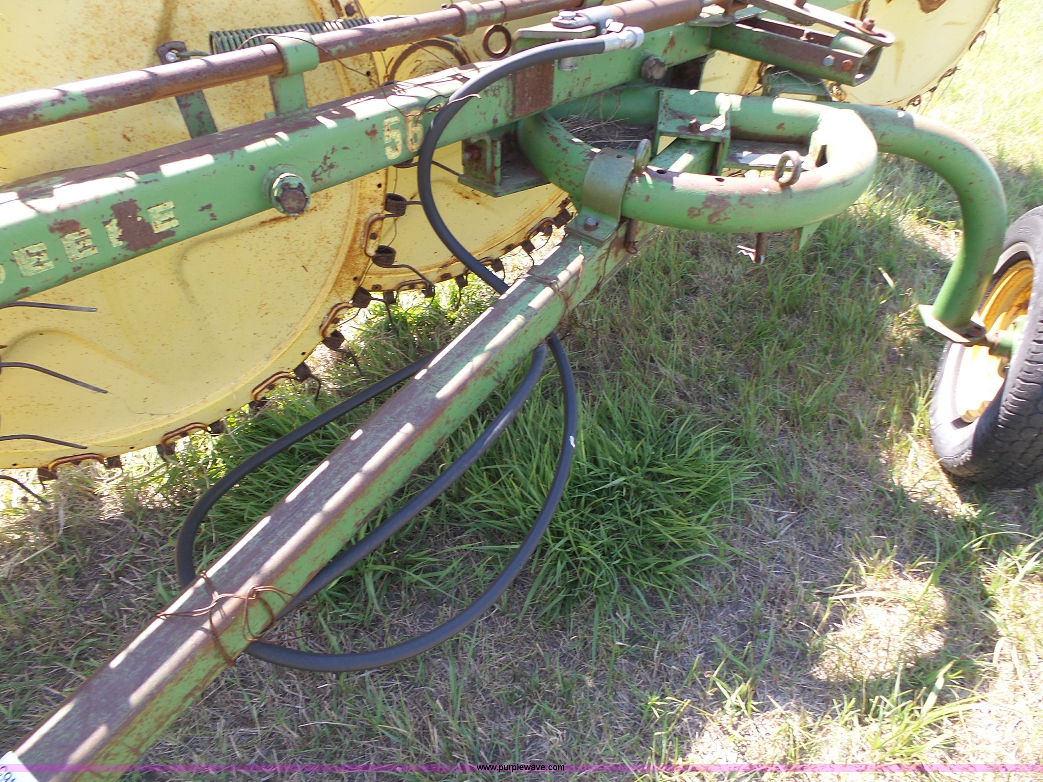 John Deere 567 hay rake in Overton, NE | Item K8465 sold | Purple Wave