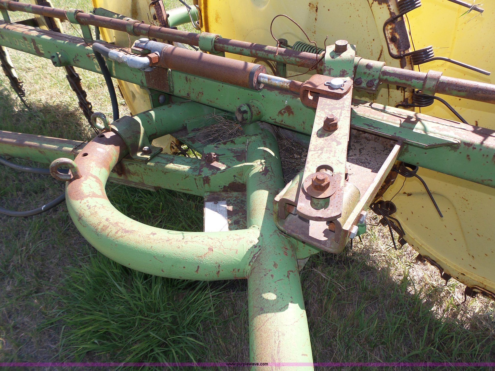 John Deere 567 hay rake in Overton, NE | Item K8465 sold | Purple Wave