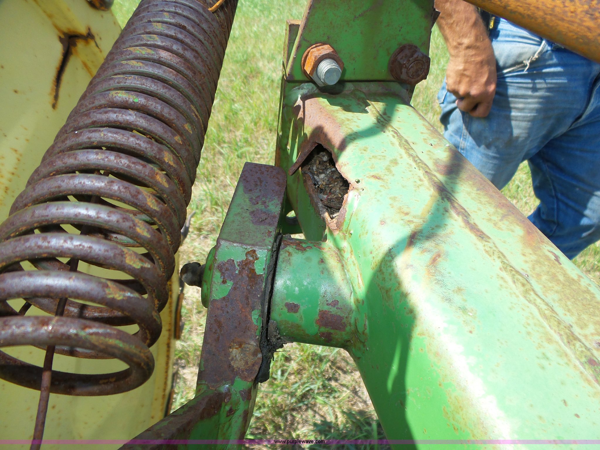 John Deere 567 hay rake in Overton, NE | Item K8465 sold | Purple Wave