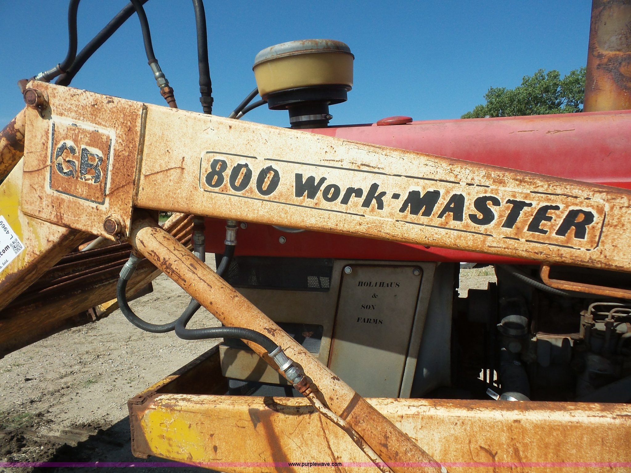 GB Workmaster 800 loader in Wakarusa, KS | Item L4969 sold | Purple Wave
