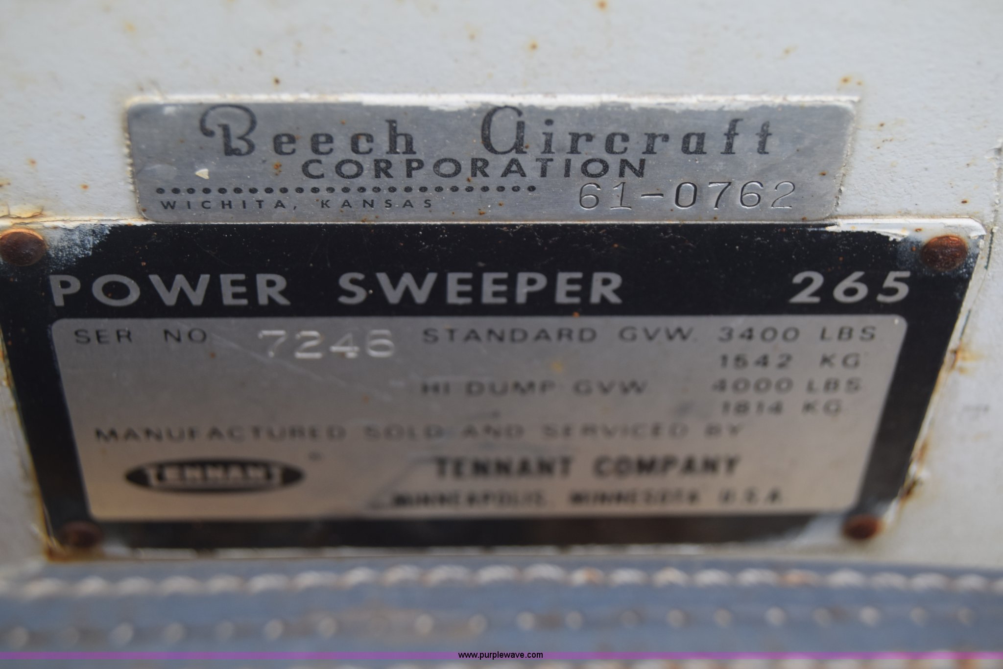 Tennant 265 sweeper in Wichita, KS | Item CA9887 sold | Purple Wave