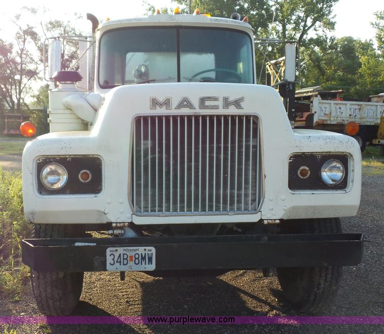 1967 Mack R611 flatbed truck in Sullivan, MO | Item L3504 sold | Purple ...