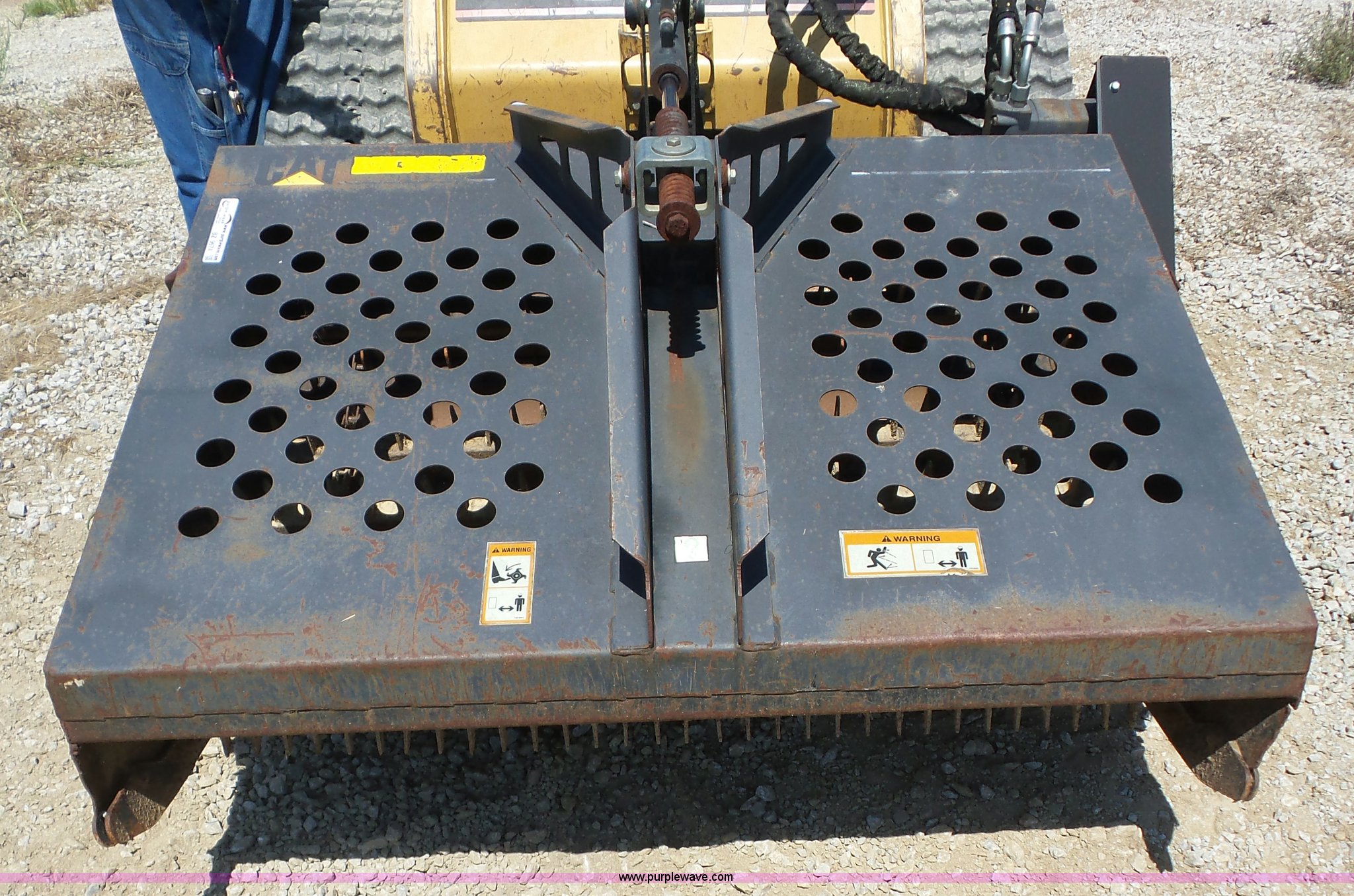 1999 Caterpillar LR15 skid steer landscape rake in Chanute, KS | Item ...