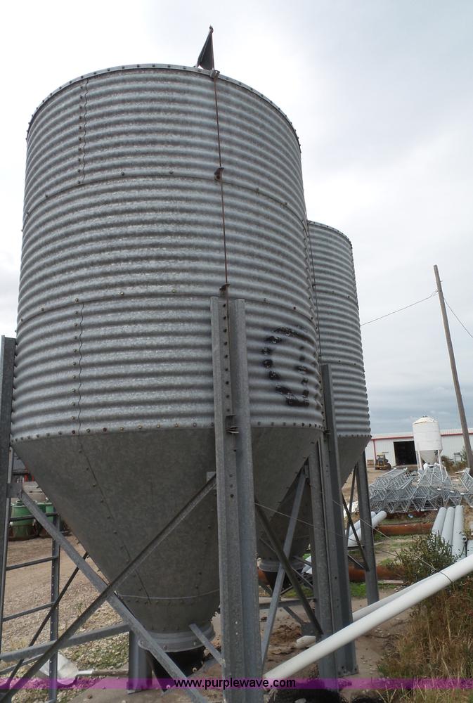 (2) six ton bulk grain/feed bins in Clay Center, KS | Item CD9187 sold | Purple Wave