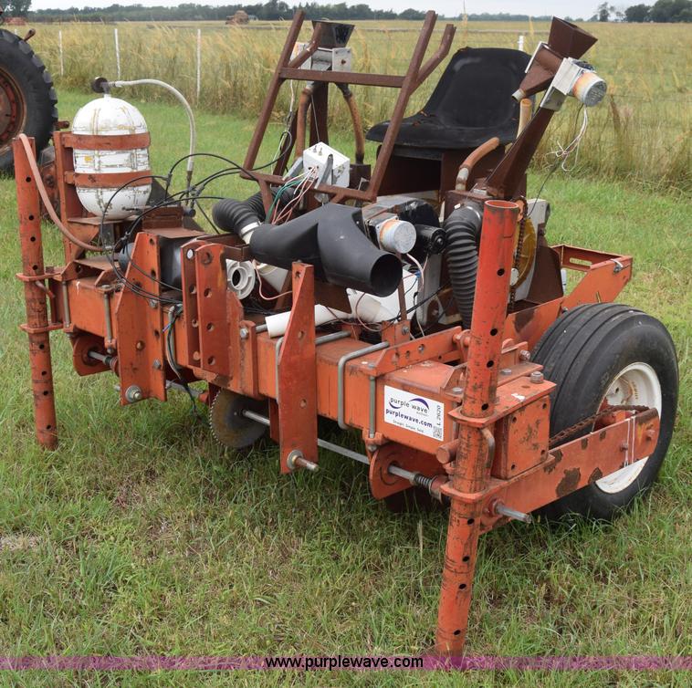 Test plot planter in Burrton, KS | Item L2620 for sale | Purple Wave