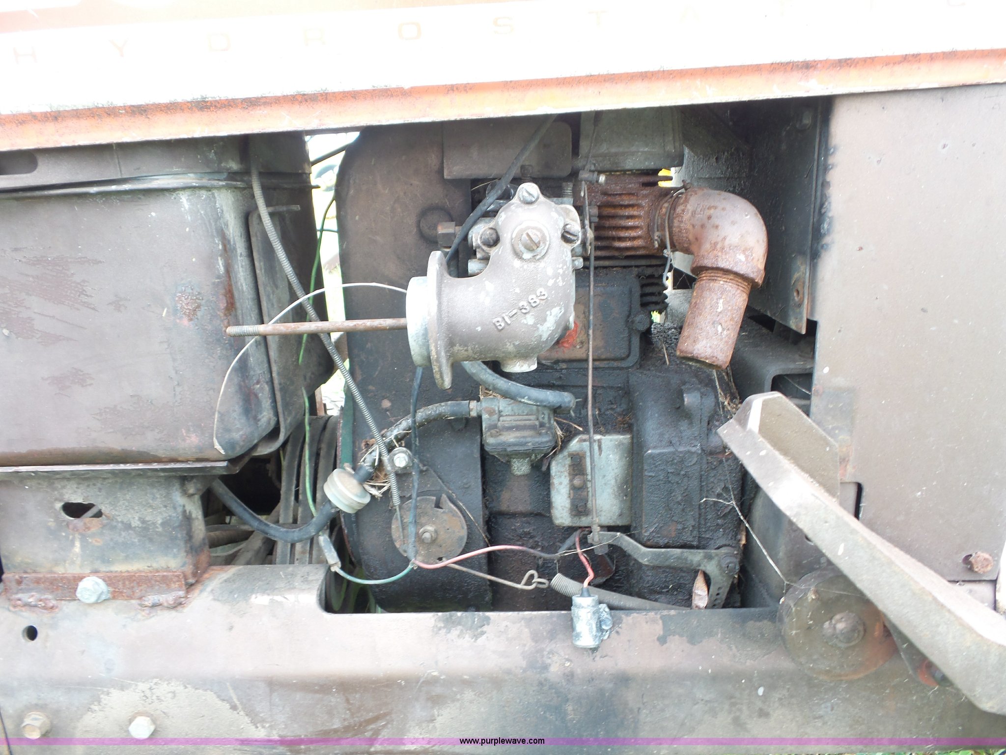 Bolens 1250 lawn tractor in Leeton, MO | Item BK9622 sold | Purple Wave