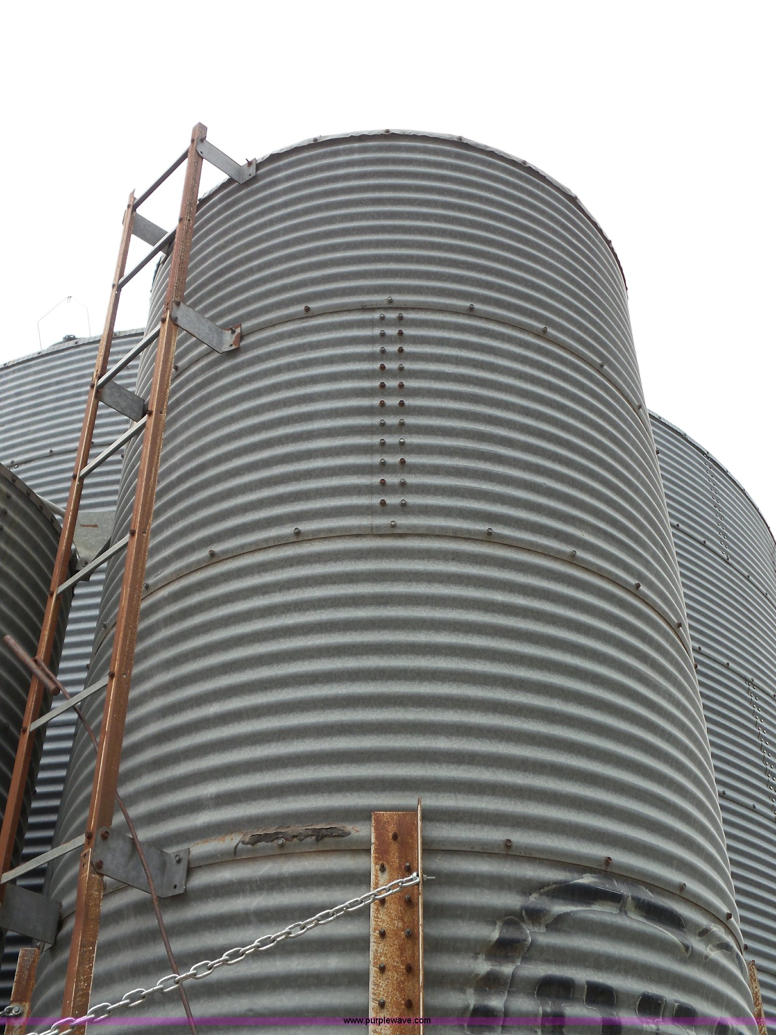 Eight ton bulk grain/feed bin in Clay Center, KS | Item CD9174 sold ...