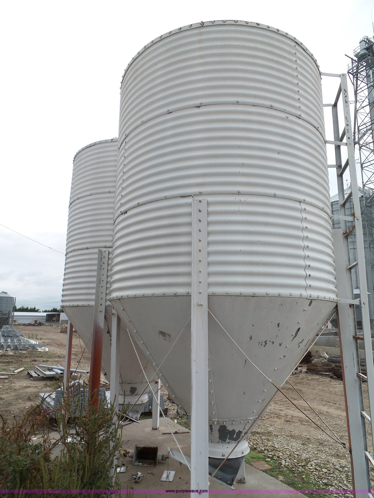 (2) six ton bulk grain/feed bins in Clay Center, KS | Item CD9188 sold ...