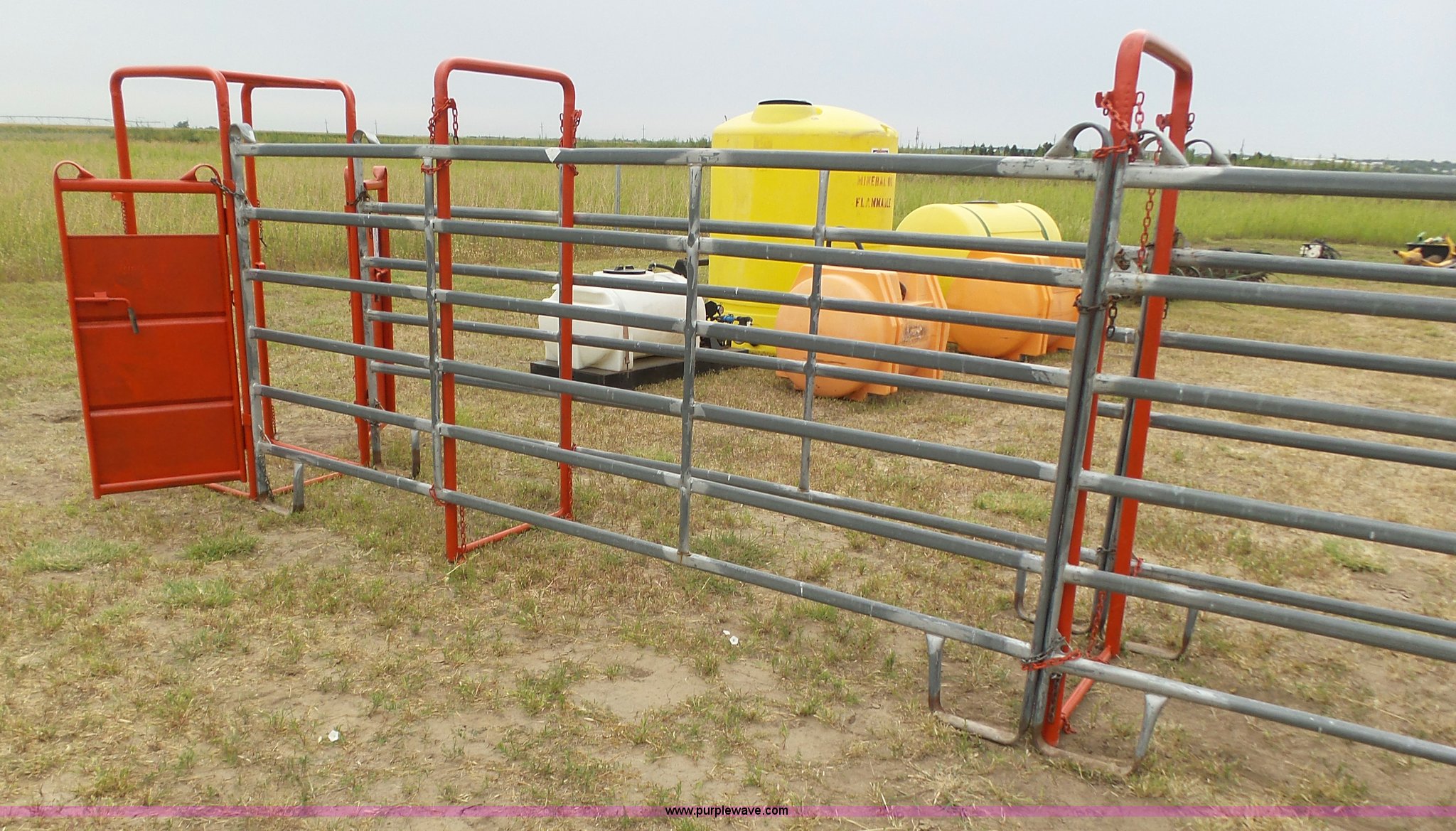 Priefert corral alley in Dodge City, KS | Item DA4509 sold | Purple Wave