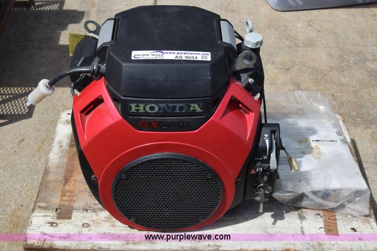 Honda GX690 gas engine in Wichita, KS | Item AS9654 sold | Purple Wave