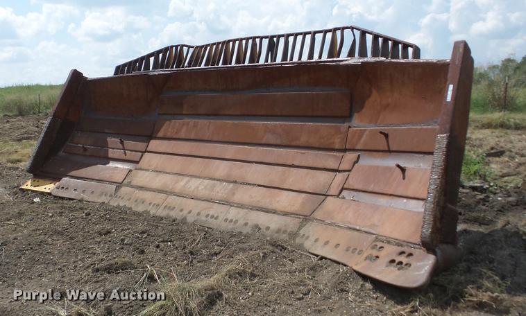 Caterpillar D11 U dozer blade in Garland, KS | Item AG9442 sold ...
