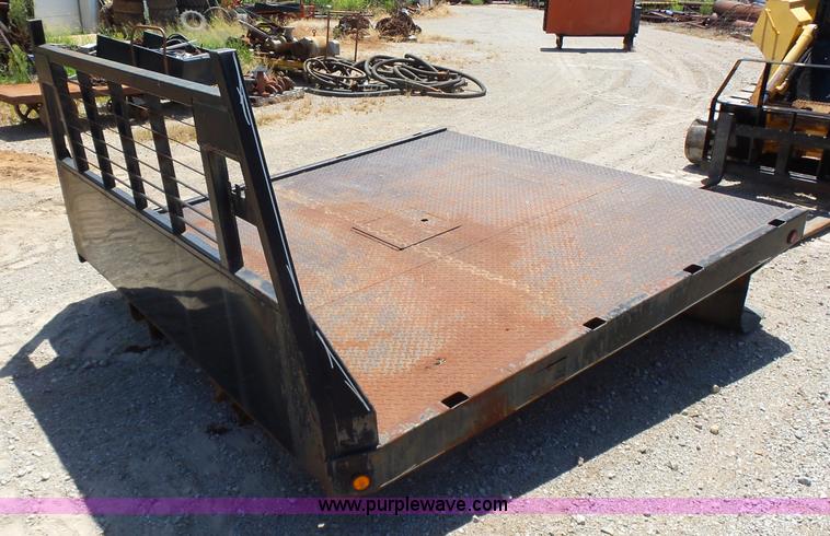J&I flatbed in Perry, OK | Item K3095 sold | Purple Wave