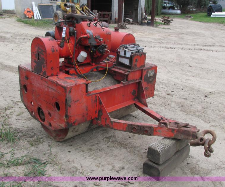 Essick VR54T4 smooth vibratory roller in Waumandee, WI | Item K4186 ...