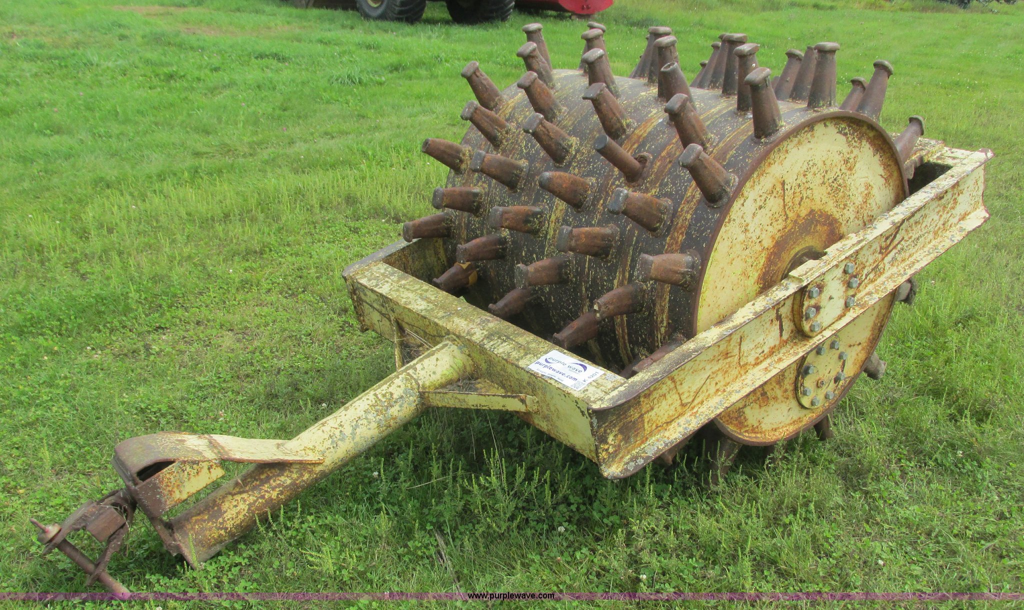 Single drum sheeps foot compactor in Arcadia, WI | Item K4201 sold ...