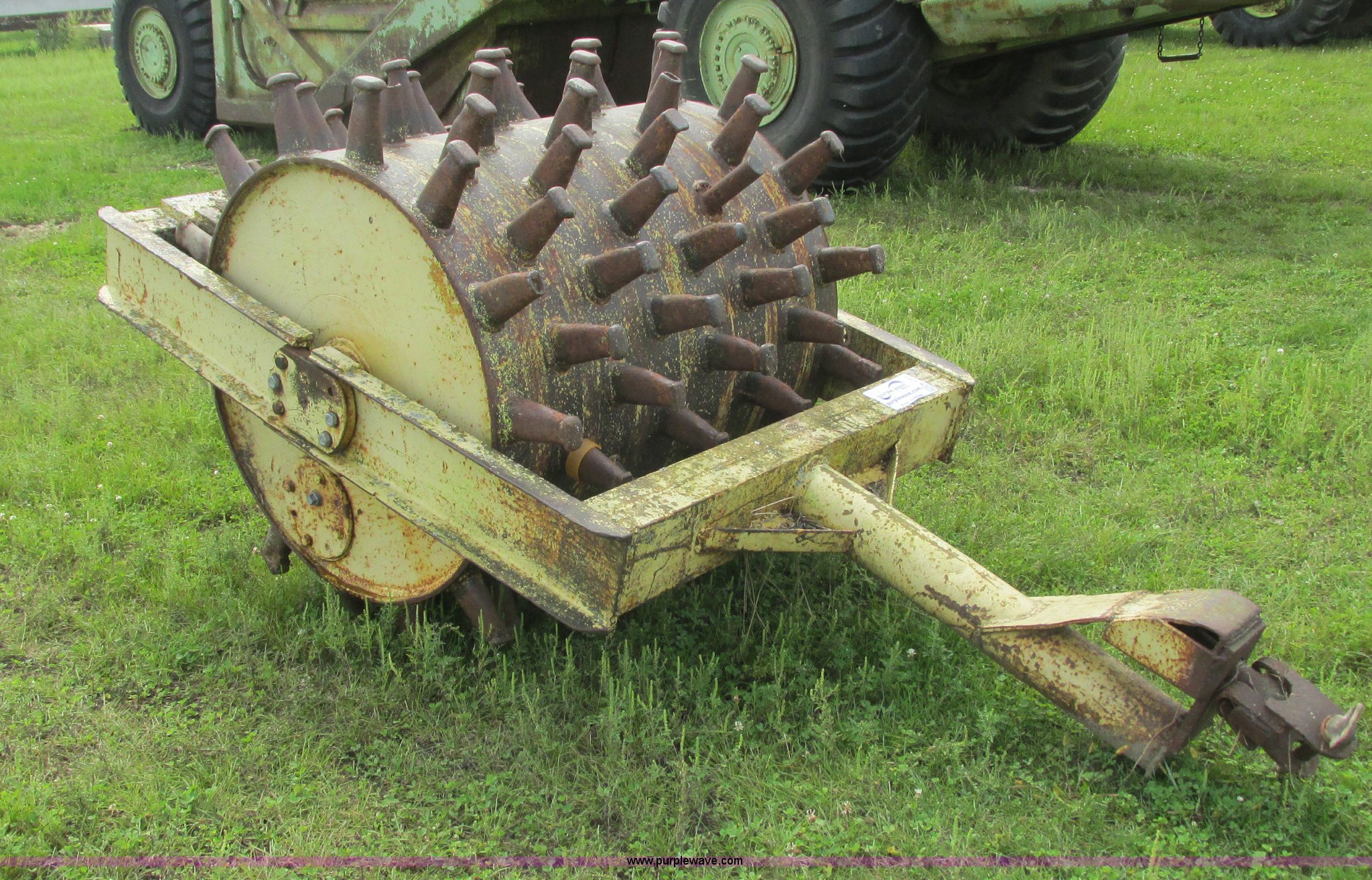 Single drum sheeps foot compactor in Arcadia, WI | Item K4201 sold ...