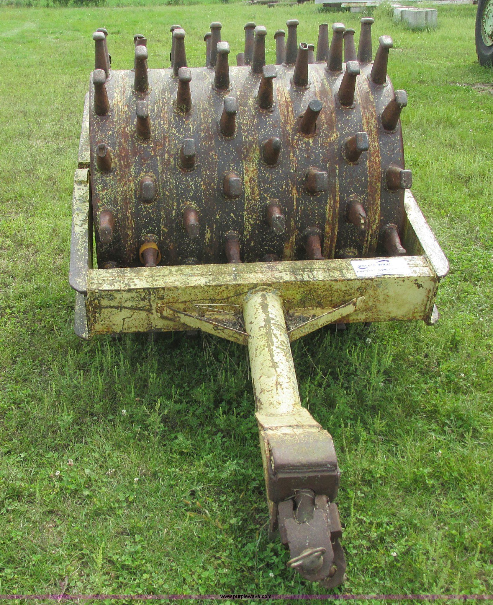 Single drum sheeps foot compactor in Arcadia, WI | Item K4201 sold ...