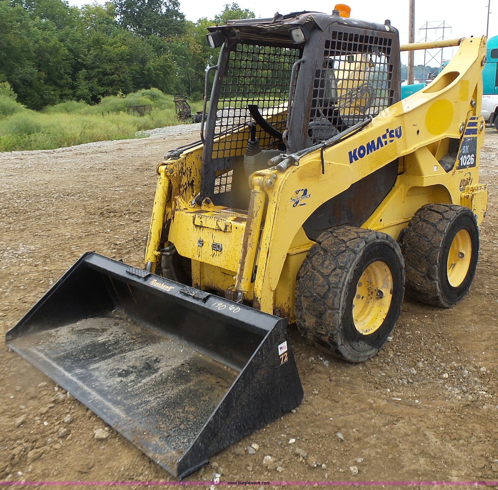 2005 Komatsu 1026 skid steer in Columbia, MO | Item K5700 sold | Purple ...
