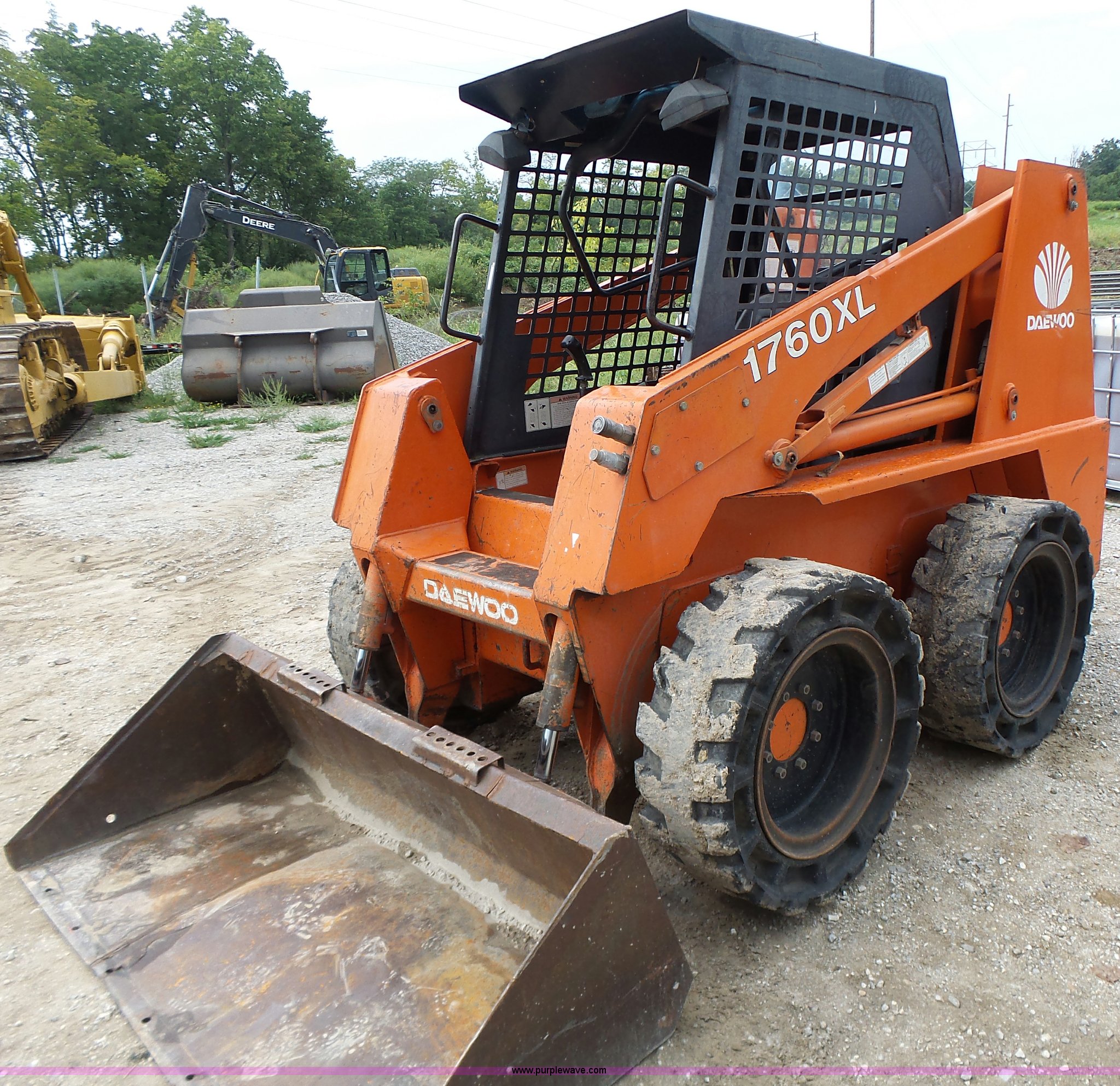 1999 Daewoo 1760XL skid steer in Columbia, MO | Item K5701 sold ...