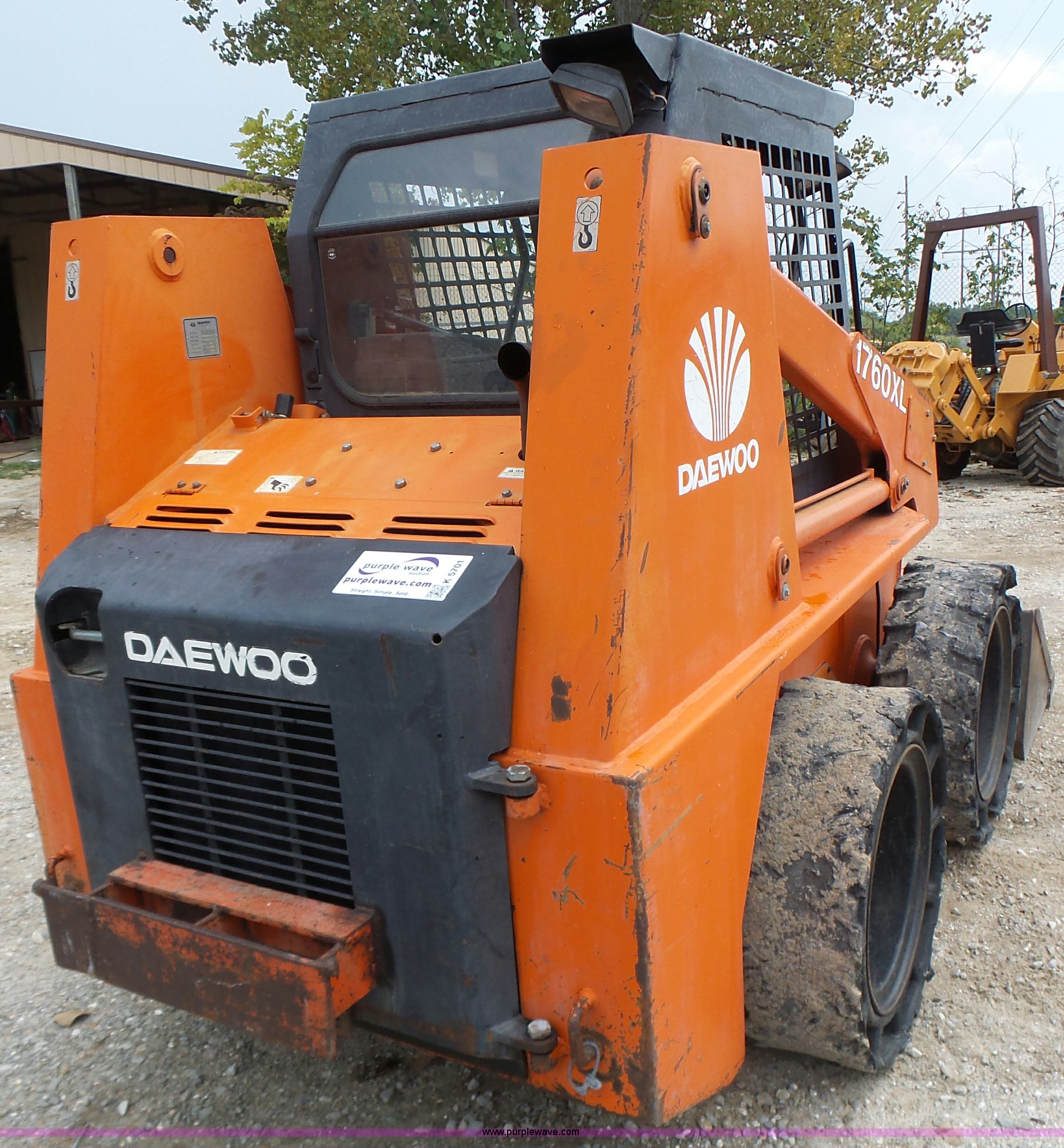 1999 Daewoo 1760XL skid steer in Columbia, MO | Item K5701 sold ...