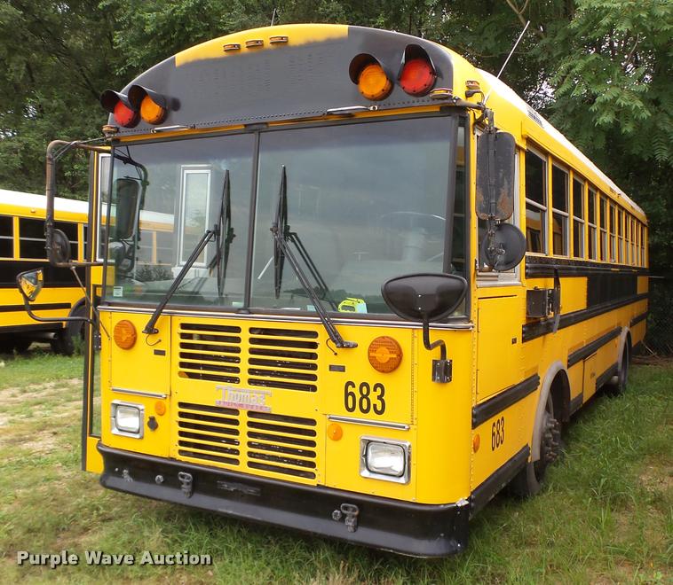 2004 Thomas Built Saf-T-Liner MVP EF school bus in Des Moines, IA ...