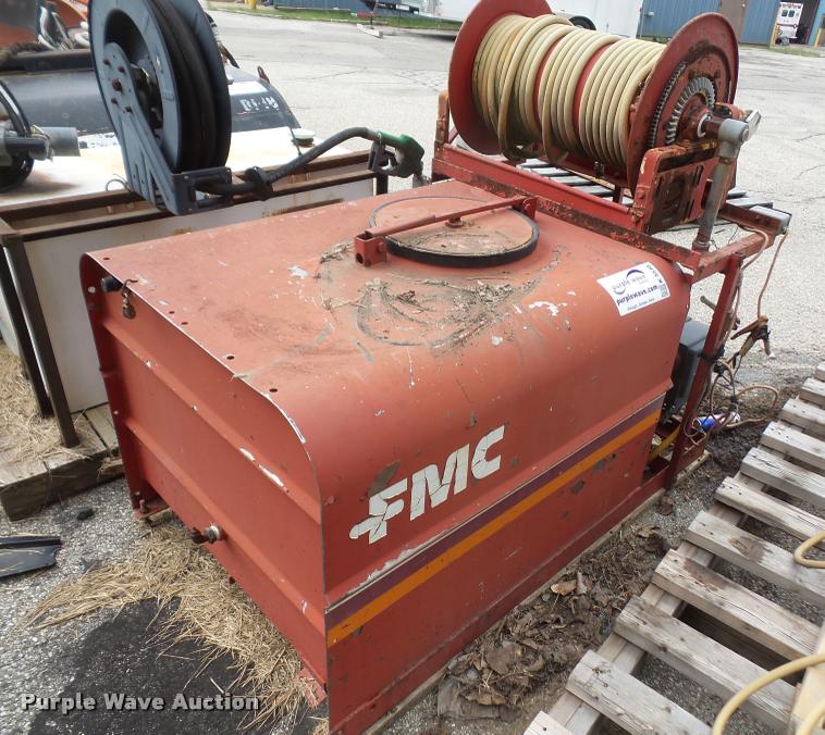 FMC sprayer in Lenexa, KS | Item K3538 sold | Purple Wave