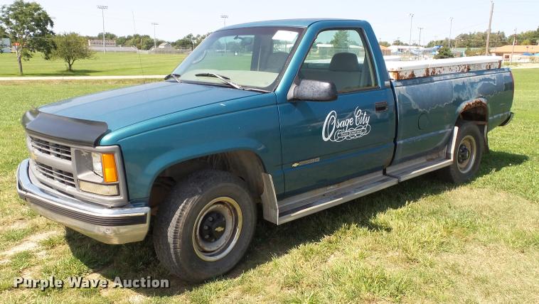 1997 Chevrolet Cheyenne 2500HD pickup truck in Osage City, KS | Item ...
