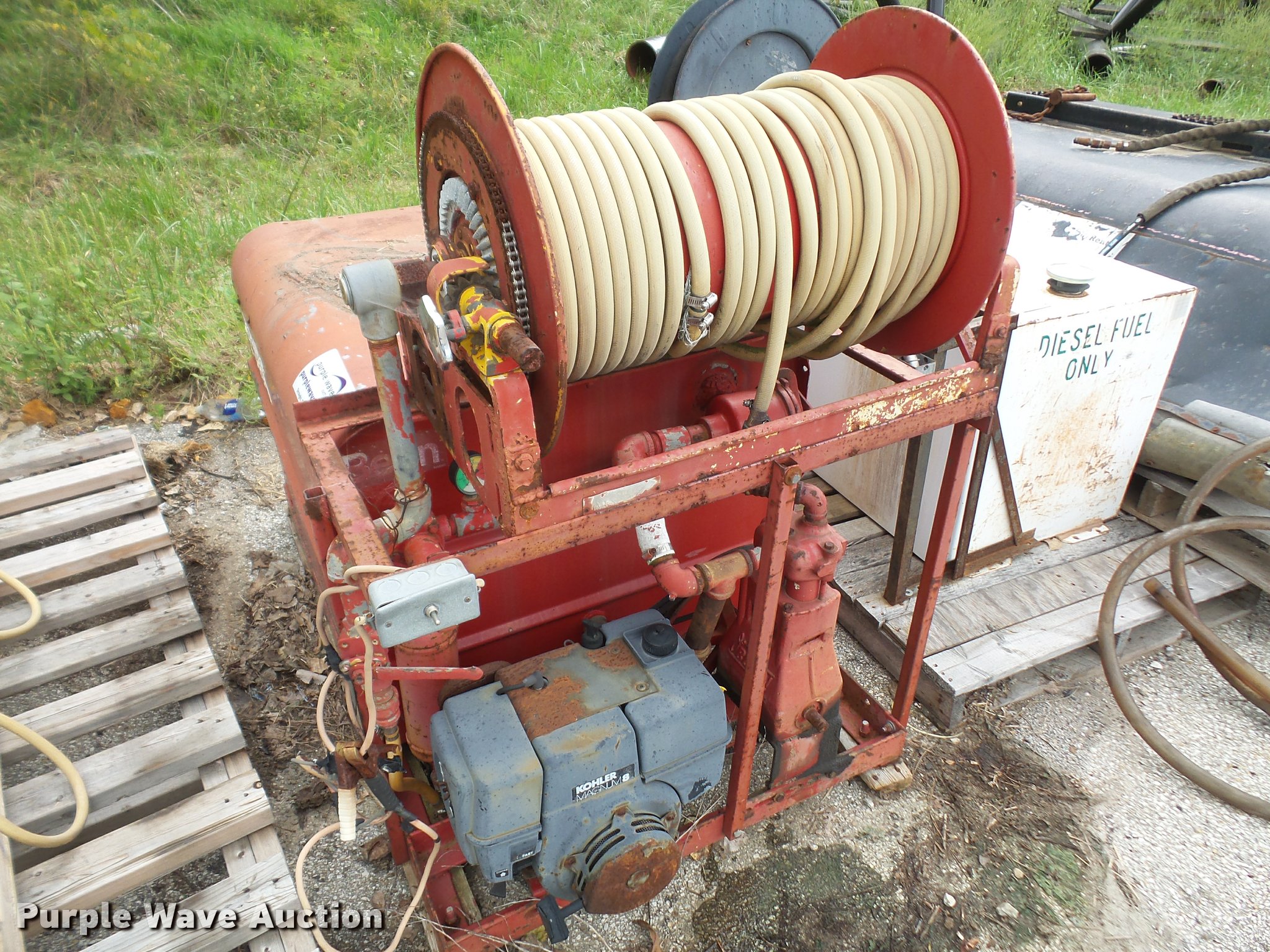 FMC sprayer in Lenexa, KS | Item K3538 sold | Purple Wave