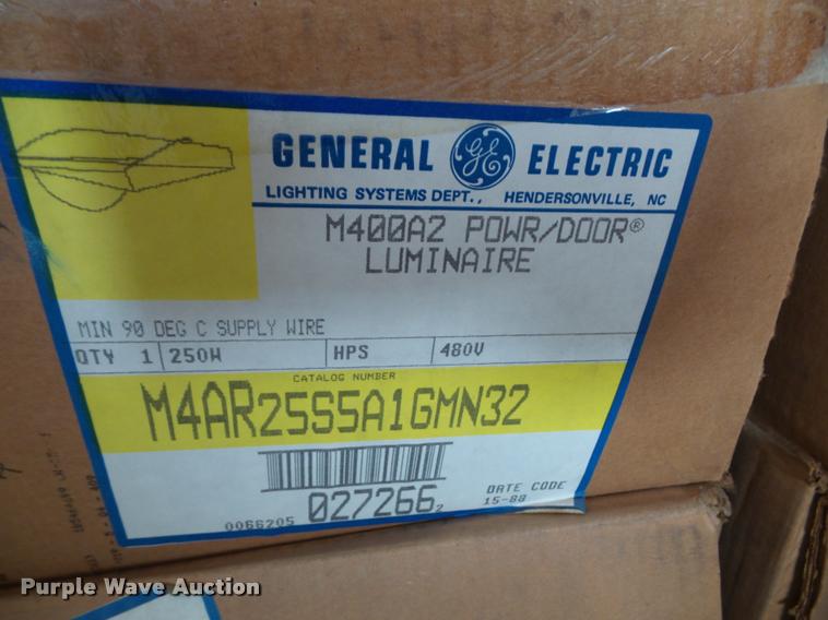 (12) G.E. M400A2 light fixtures in Topeka, KS | Item BV9250 sold ...