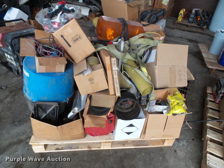 Automotive accessories in Topeka, KS | Item CD9240 sold | Purple Wave