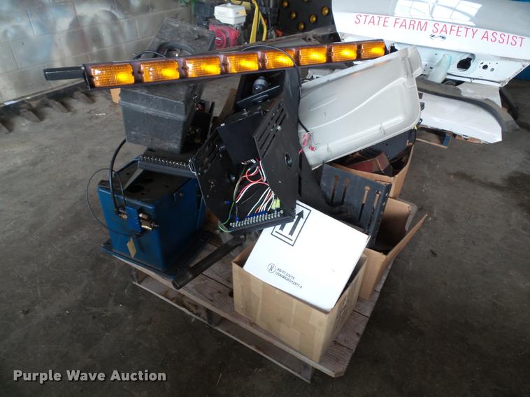 Automotive accessories in Topeka, KS | Item CD9243 sold | Purple Wave